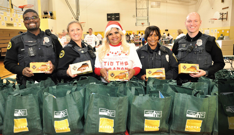 Northcott Neighborhood House hosts 3rd annual 'Tis the Season ...