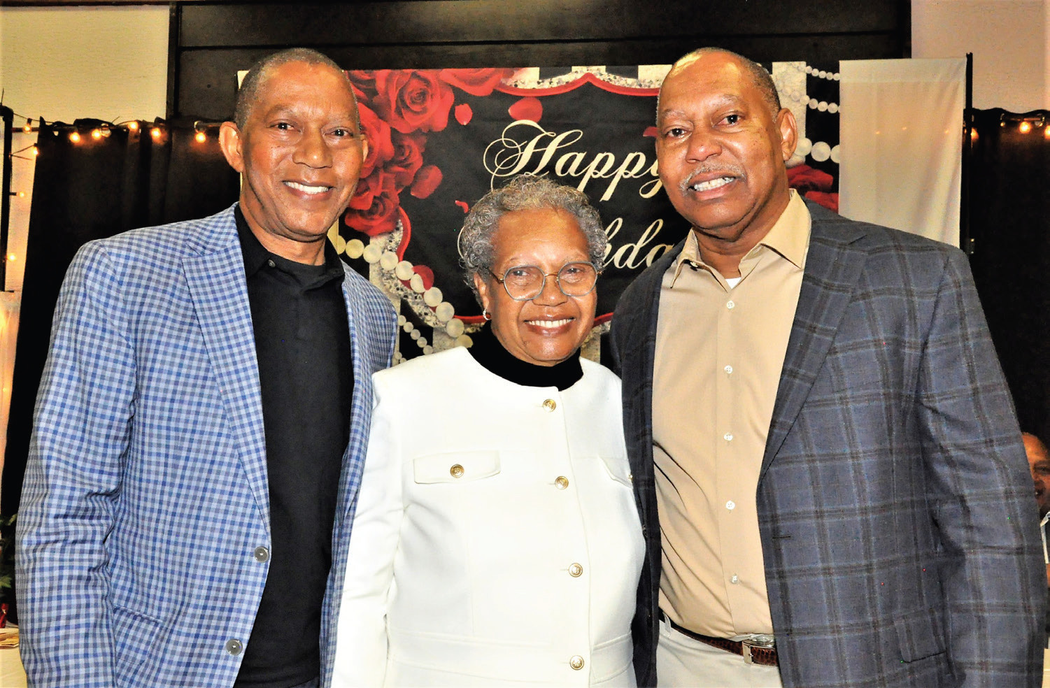 Community leader Nellie Weddle celebrates 87th birthday - Milwaukee ...