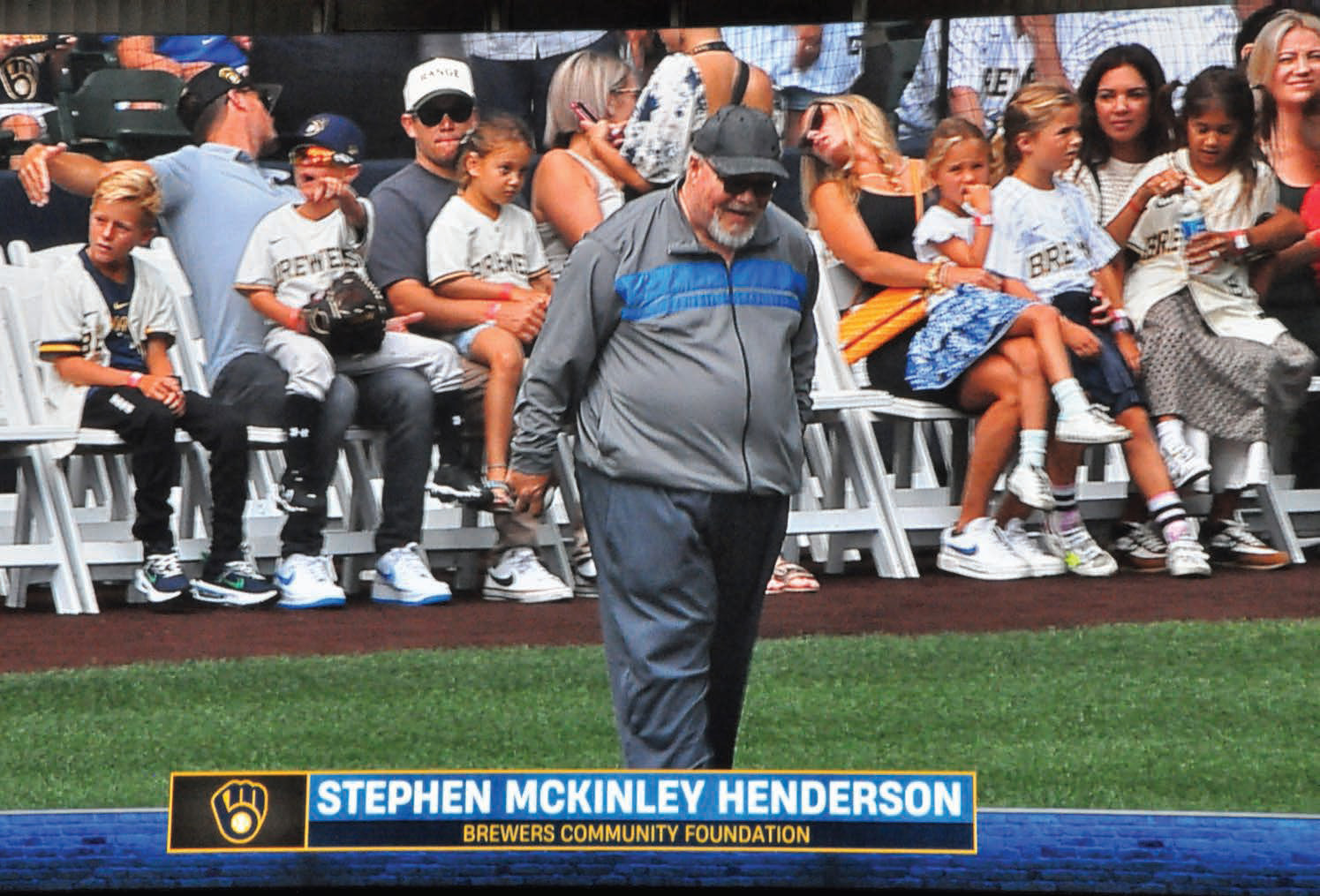 Actor Stephen McKinley Henderson throws out first pitch at Milwaukee ...