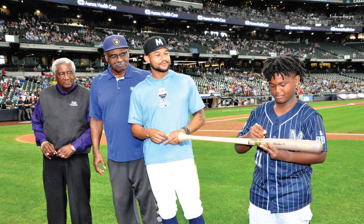 Milwaukee Brewers celebrate history and legacy of the Negro Leagues ...