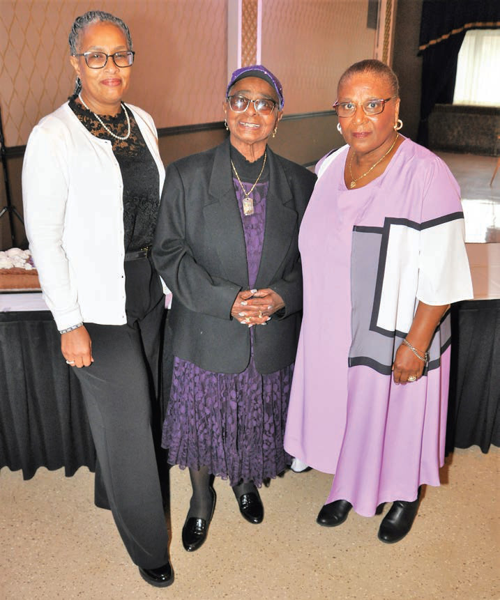Community activist and volunteer Viola 'Vi' Hawkins celebrates 85th ...