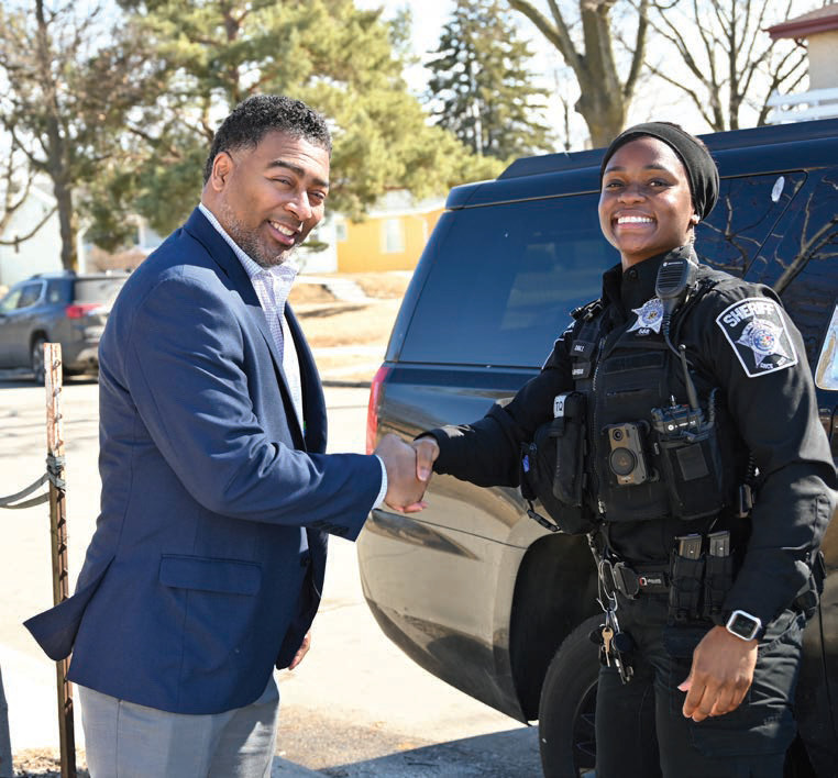 Community Huddle hosts Deputy Sheriff Naquianna Jefferson, first black ...